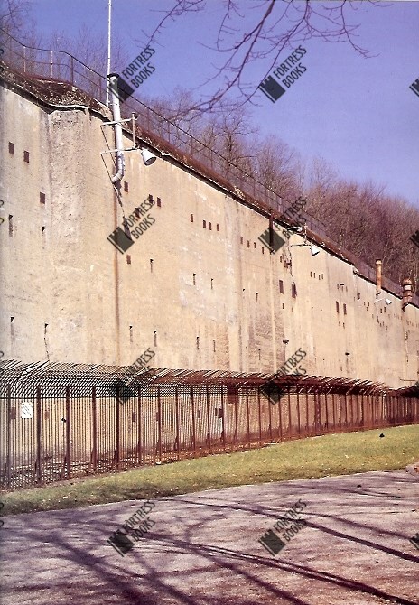 Fortress Books | Thionville - Fort of Guentrange - Feste Ober-Gentringen